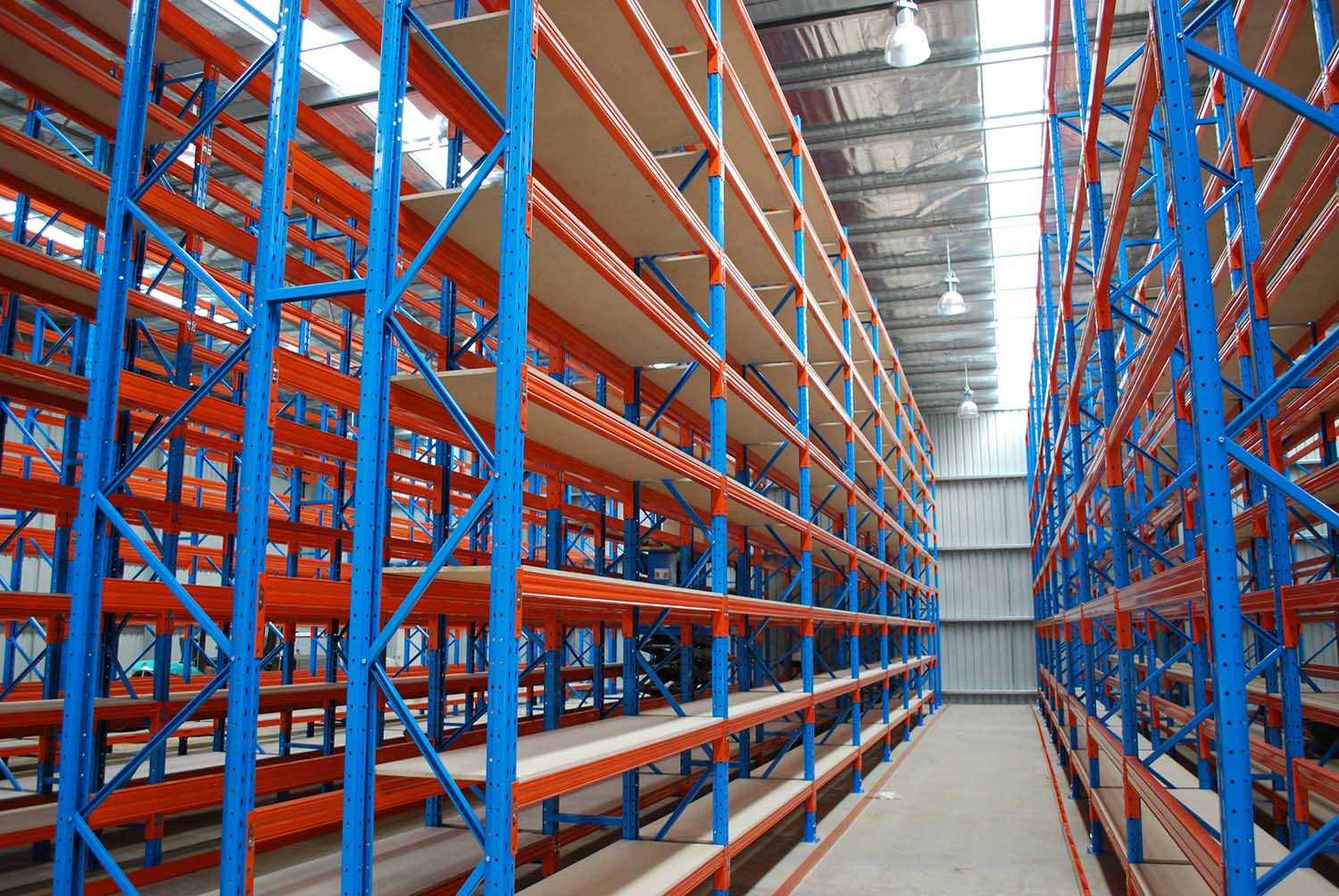 Narrow Aisle Racking - Dynamic Racking